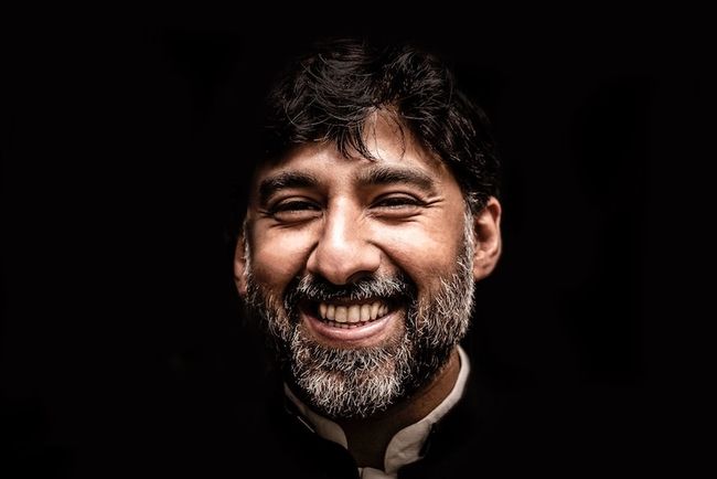 Guide to Portrait Photography - Top Tips, Styles & Poses (Updated)